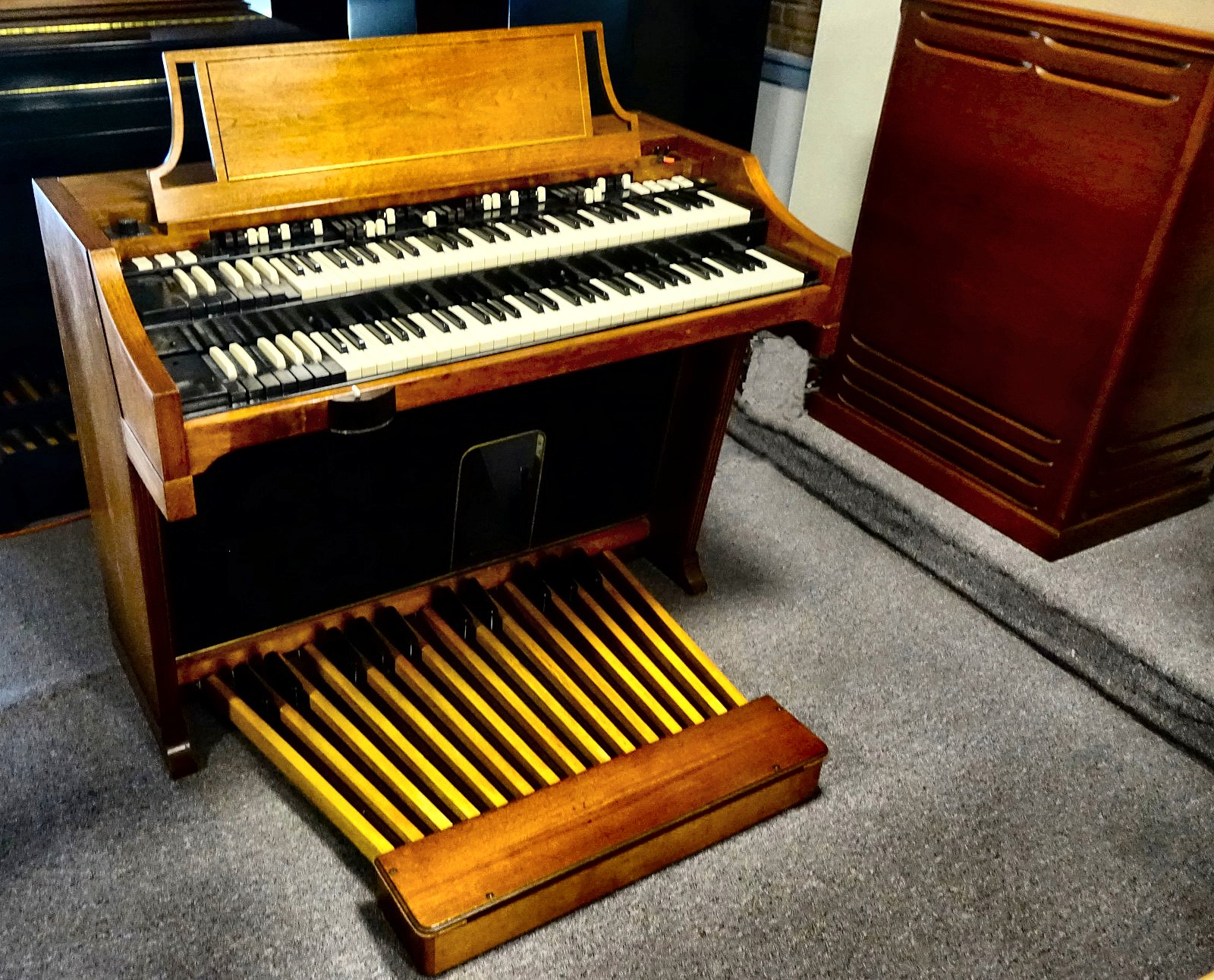 Bill Kap Piano Company "Ohio's Largest Piano Showcase"