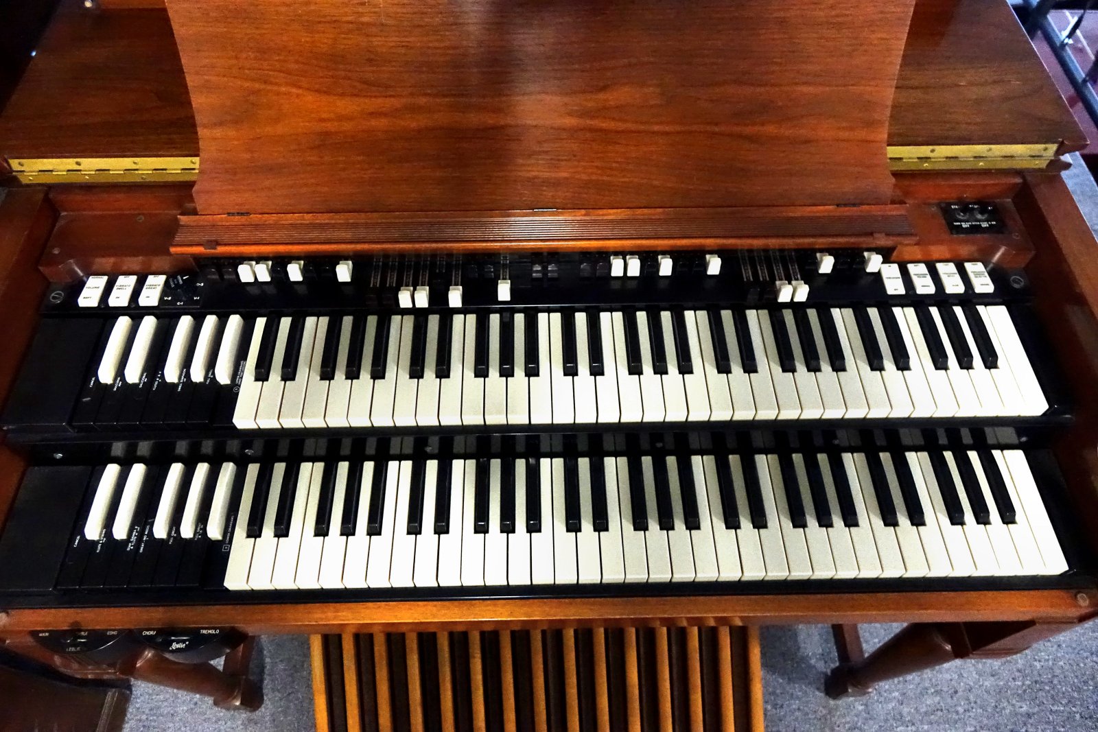 Bill Kap Piano Company "Ohio's Largest Piano Showcase"